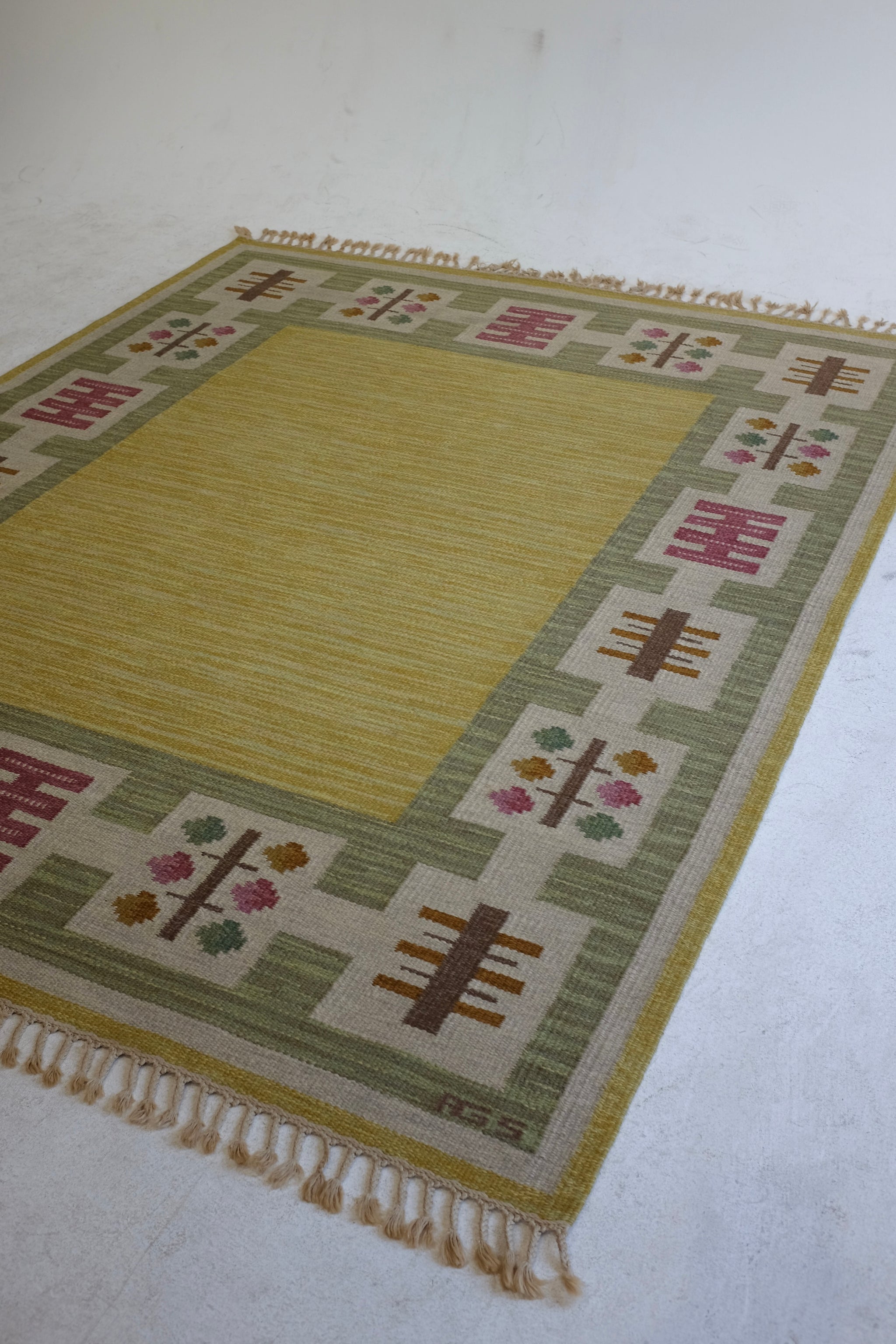 Vintage Scandinavian Rugs and Textile – Studio Nordic